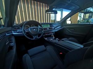 Black BMW 530 2013 in Riga, with an engine capacity of 3.00 L and mileage of 260 thousand km for 11700 €, photo 4 on AUTOMOTO.COM.LV
