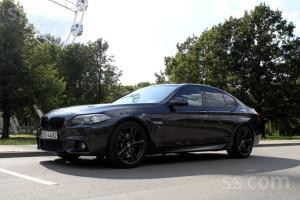 Black BMW 530 2013 in Riga, with an engine capacity of 3.00 L and mileage of 250 thousand km for 16500 €, photo 3 on AUTOMOTO.COM.LV