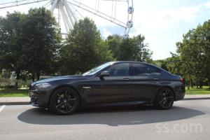 Black BMW 530 2013 in Riga, with an engine capacity of 3.00 L and mileage of 250 thousand km for 16500 €, photo 4 on AUTOMOTO.COM.LV