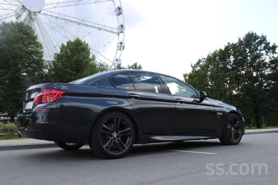 Black BMW 530 2013 in Riga, with an engine capacity of 3.00 L and mileage of 250 thousand km for 16500 €, photo 6 on AUTOMOTO.COM.LV