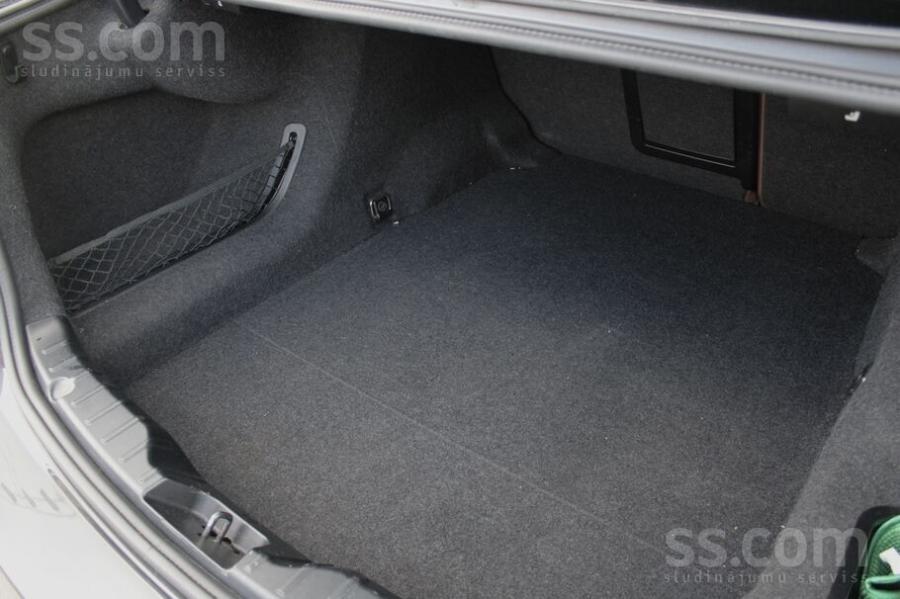 Black BMW 530 2013 in Riga, with an engine capacity of 3.00 L and mileage of 250 thousand km for 16500 €, photo 33 on AUTOMOTO.COM.LV