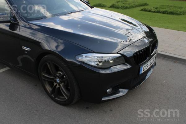 Black BMW 530 2013 in Riga, with an engine capacity of 3.00 L and mileage of 250 thousand km for 16500 €, photo 7 on AUTOMOTO.COM.LV