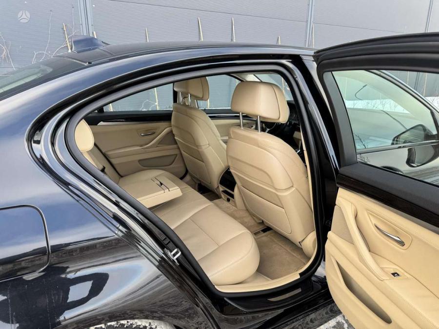 Melns BMW 530 2014 Viļņa, ar dzinēja tilpumu 2.99 L un nobraukumu 279 tūkst. km par 12970 €, foto 17 vietnē AUTOMOTO.COM.LV