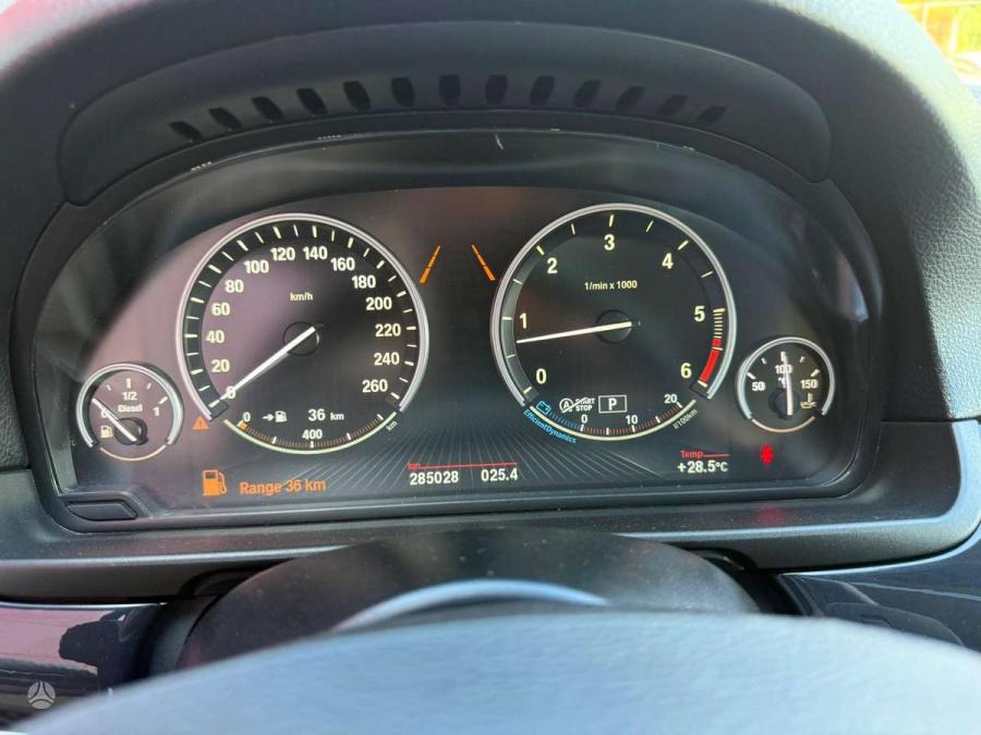 Black BMW 530 2014 in Kaunas, with an engine capacity of 2.99 L and mileage of 285 thousand km for 11900 €, photo 11 on AUTOMOTO.COM.LV