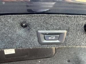Black BMW 530 2014 in Kaunas, with an engine capacity of 2.99 L and mileage of 285 thousand km for 11900 €, photo 14 on AUTOMOTO.COM.LV