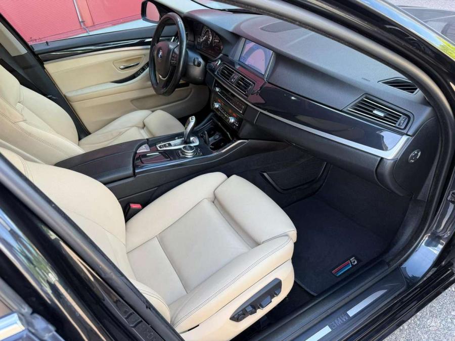 Black BMW 530 2014 in Kaunas, with an engine capacity of 2.99 L and mileage of 285 thousand km for 11900 €, photo 15 on AUTOMOTO.COM.LV