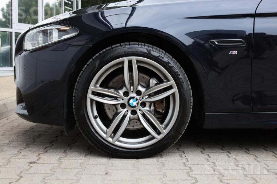 Melns BMW 530 2014 Rīga, ar dzinēja tilpumu 3.00 L un nobraukumu 242 tūkst. km par 12995 €, foto 12 vietnē AUTOMOTO.COM.LV