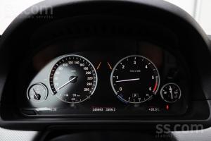 Melns BMW 530 2014 Rīga, ar dzinēja tilpumu 3.00 L un nobraukumu 242 tūkst. km par 12995 €, foto 28 vietnē AUTOMOTO.COM.LV
