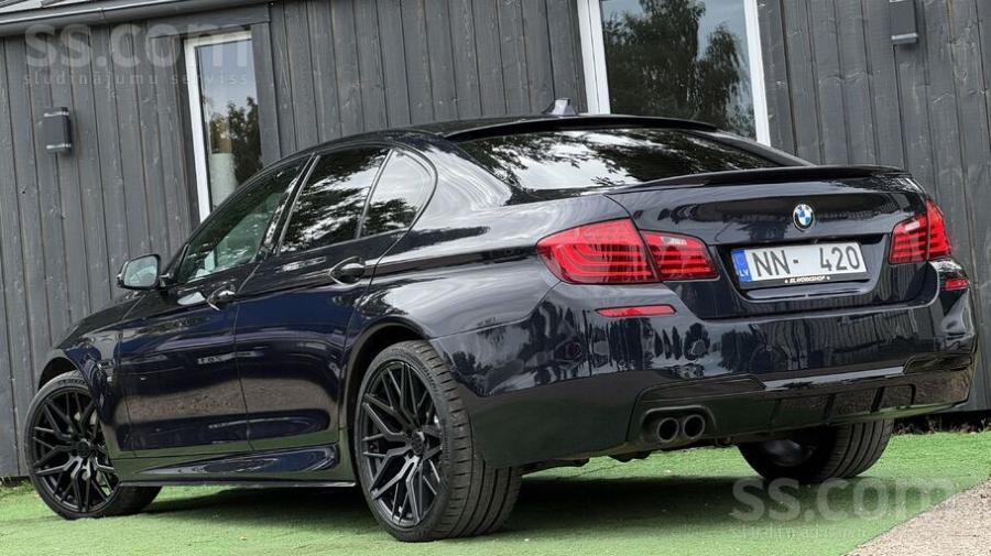 Black BMW 530 2014 in Riga, with an engine capacity of 3.00 L and mileage of 228 thousand km for 13900 €, photo 7 on AUTOMOTO.COM.LV