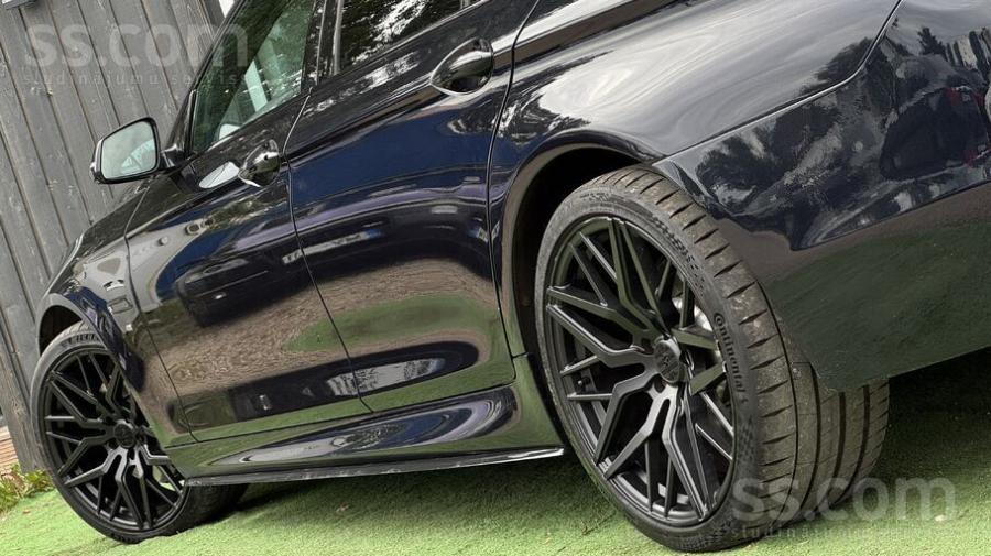 Black BMW 530 2014 in Riga, with an engine capacity of 3.00 L and mileage of 228 thousand km for 13900 €, photo 9 on AUTOMOTO.COM.LV