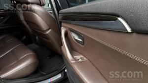 Black BMW 530 2014 in Riga, with an engine capacity of 3.00 L and mileage of 228 thousand km for 13900 €, photo 17 on AUTOMOTO.COM.LV