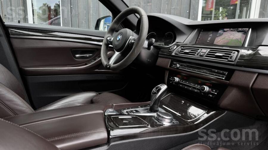 Black BMW 530 2014 in Riga, with an engine capacity of 3.00 L and mileage of 228 thousand km for 13900 €, photo 18 on AUTOMOTO.COM.LV