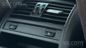Black BMW 530 2014 in Riga, with an engine capacity of 3.00 L and mileage of 228 thousand km for 13900 €, photo 31 on AUTOMOTO.COM.LV