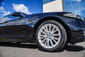 Black BMW 530 2014 in Marijampole, with an engine capacity of 2.99 L and mileage of 270 thousand km for 14250 €, photo 7 on AUTOMOTO.COM.LV