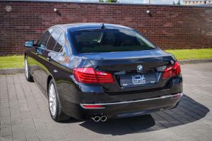 Black BMW 530 2014 in Marijampole, with an engine capacity of 2.99 L and mileage of 270 thousand km for 14250 €, photo 11 on AUTOMOTO.COM.LV