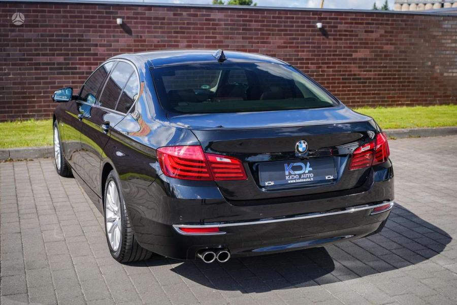Black BMW 530 2014 in Marijampole, with an engine capacity of 2.99 L and mileage of 270 thousand km for 14250 €, photo 11 on AUTOMOTO.COM.LV