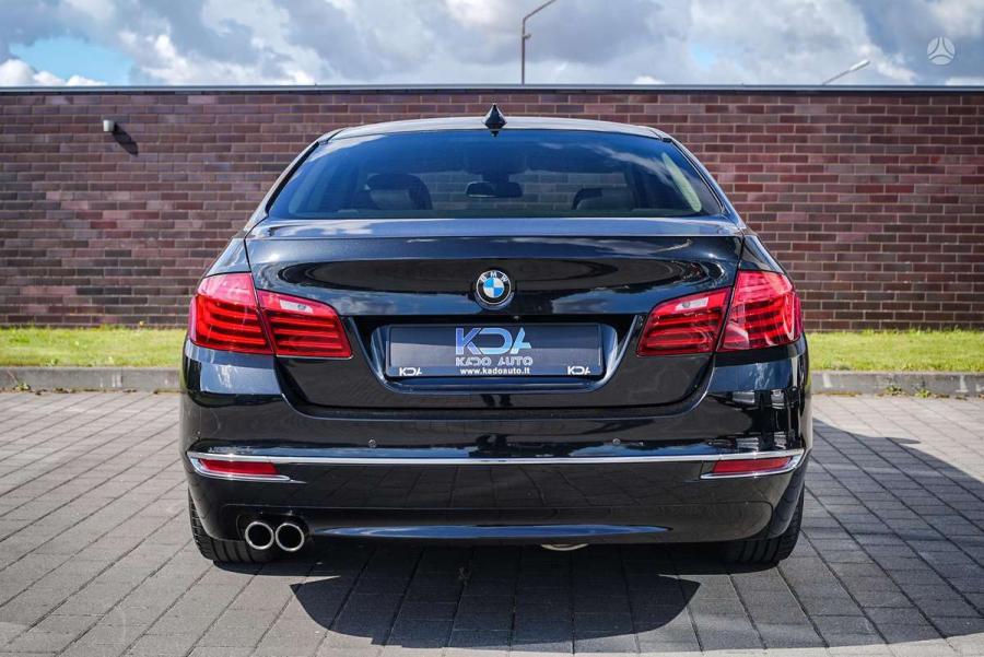 Black BMW 530 2014 in Marijampole, with an engine capacity of 2.99 L and mileage of 270 thousand km for 14250 €, photo 12 on AUTOMOTO.COM.LV