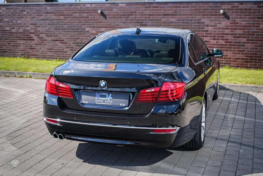 Black BMW 530 2014 in Marijampole, with an engine capacity of 2.99 L and mileage of 270 thousand km for 14250 €, photo 13 on AUTOMOTO.COM.LV