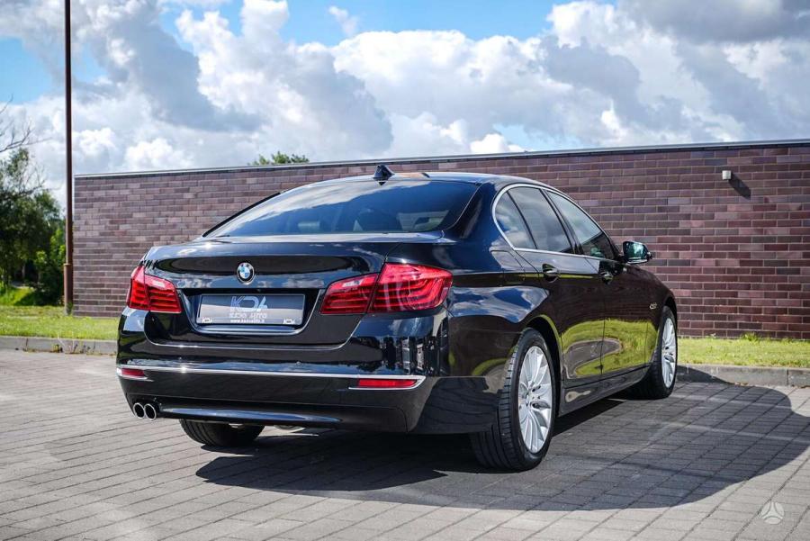 Black BMW 530 2014 in Marijampole, with an engine capacity of 2.99 L and mileage of 270 thousand km for 14250 €, photo 14 on AUTOMOTO.COM.LV