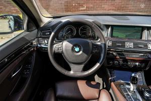 Black BMW 530 2014 in Marijampole, with an engine capacity of 2.99 L and mileage of 270 thousand km for 14250 €, photo 18 on AUTOMOTO.COM.LV