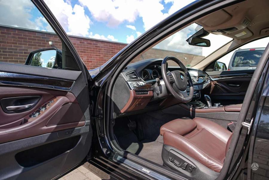 Black BMW 530 2014 in Marijampole, with an engine capacity of 2.99 L and mileage of 270 thousand km for 14250 €, photo 27 on AUTOMOTO.COM.LV