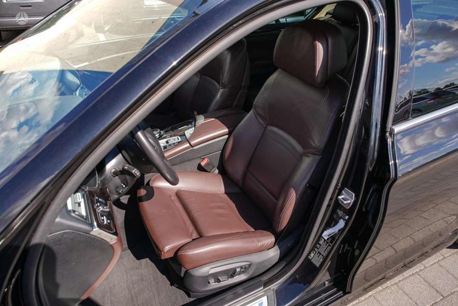 Black BMW 530 2014 in Marijampole, with an engine capacity of 2.99 L and mileage of 270 thousand km for 14250 €, photo 30 on AUTOMOTO.COM.LV