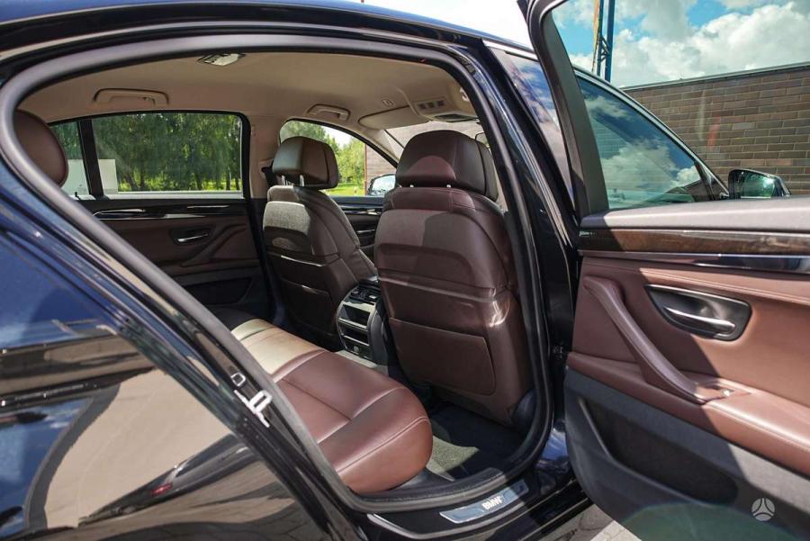 Black BMW 530 2014 in Marijampole, with an engine capacity of 2.99 L and mileage of 270 thousand km for 14250 €, photo 37 on AUTOMOTO.COM.LV