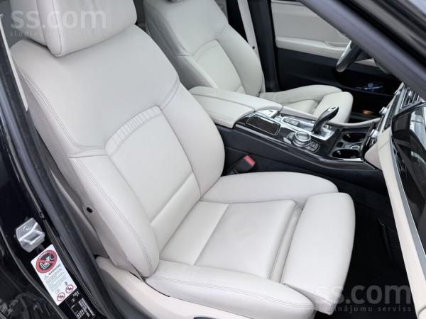 BMW 530 2014 in Riga on AUTOMOTO.COM.LV Black BMW 530 2014 in Riga, with an engine capacity of 3.00 L and mileage of 346 thousand km for 14200 €, photo 8 on AUTOMOTO.COM.LV