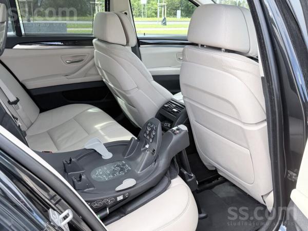 BMW 530 2014 in Riga on AUTOMOTO.COM.LV Black BMW 530 2014 in Riga, with an engine capacity of 3.00 L and mileage of 346 thousand km for 14200 €, photo 10 on AUTOMOTO.COM.LV