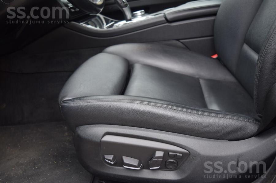 Black BMW 530 2015 in Riga, with an engine capacity of 3.00 L and mileage of 0 thousand km for 13200 €, photo 15 on AUTOMOTO.COM.LV