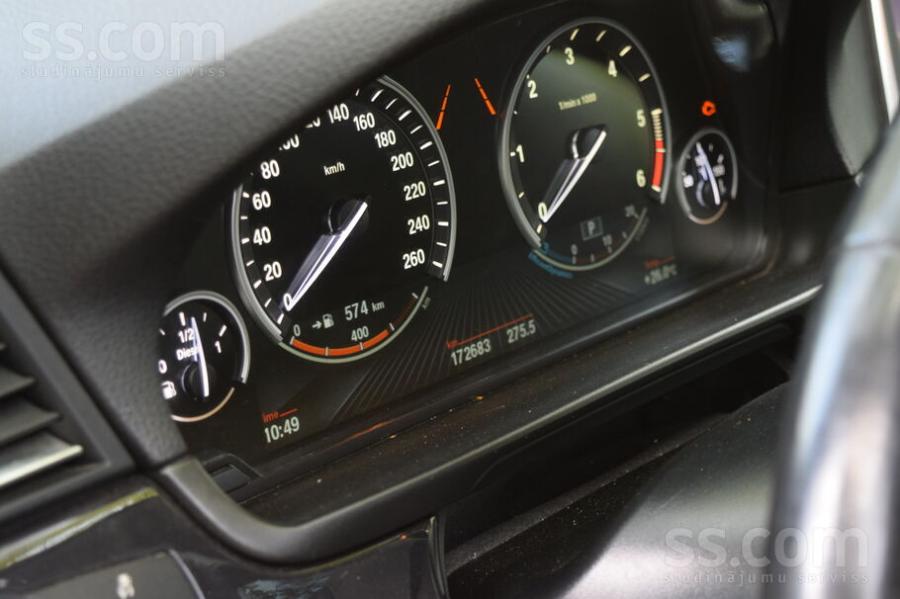 Black BMW 530 2015 in Riga, with an engine capacity of 3.00 L and mileage of 0 thousand km for 13200 €, photo 33 on AUTOMOTO.COM.LV