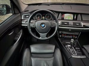 Black BMW 530 2015 in Riga, with an engine capacity of 3.00 L and mileage of 210 thousand km for 100 €, photo 11 on AUTOMOTO.COM.LV