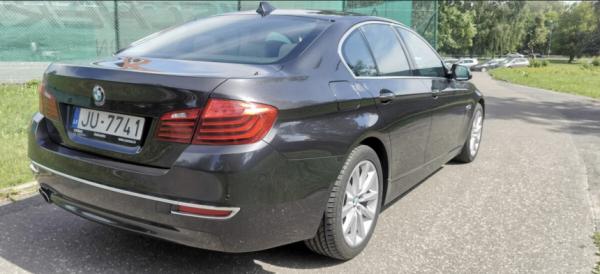 Black BMW 530 2015 in Riga, with an engine capacity of 3.00 L and mileage of 400 thousand km for 13750 €, photo 4 on AUTOMOTO.COM.LV