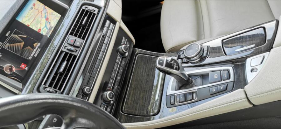 Melns BMW 530 2015 Rīga, ar dzinēja tilpumu 3.00 L un nobraukumu 400 tūkst. km par 13750 €, foto 13 vietnē AUTOMOTO.COM.LV