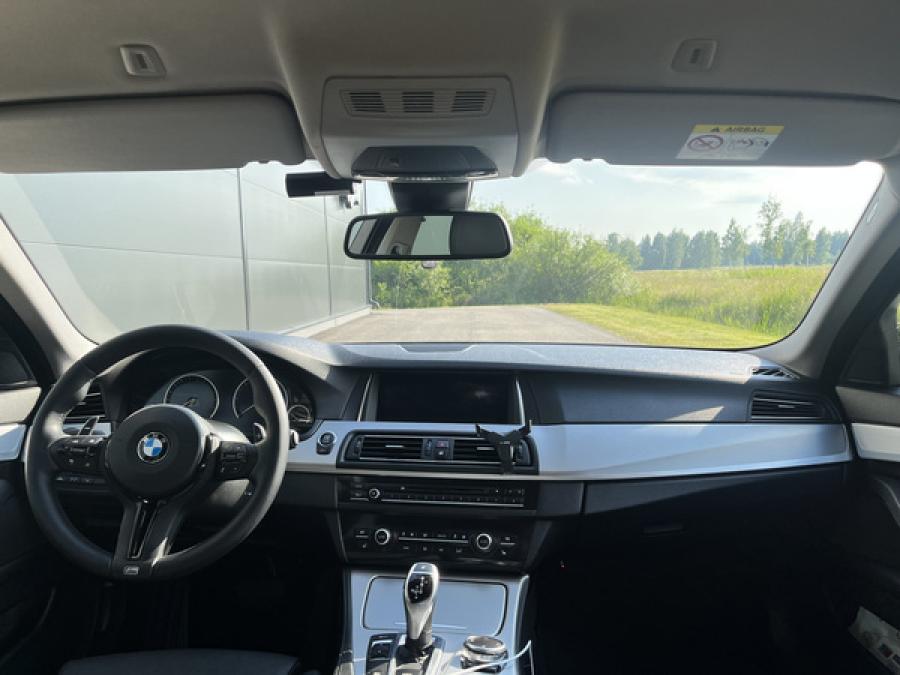 Melns BMW 530 2016 Pērnava, ar dzinēja tilpumu 0.19 L un nobraukumu 317 tūkst. km par 14000 €, foto 8 vietnē AUTOMOTO.COM.LV