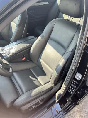 Black BMW 530 2016 in Parnu, with an engine capacity of 0.19 L and mileage of 317 thousand km for 14000 €, photo 30 on AUTOMOTO.COM.LV