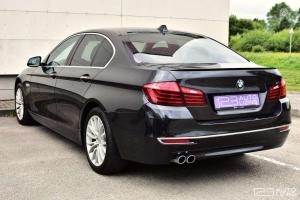 Black BMW 530 2016 in Kretinga, with an engine capacity of 3.00 L and mileage of 290 thousand km for 12750 €, photo 8 on AUTOMOTO.COM.LV