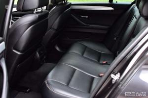 Black BMW 530 2016 in Kretinga, with an engine capacity of 3.00 L and mileage of 290 thousand km for 12750 €, photo 15 on AUTOMOTO.COM.LV