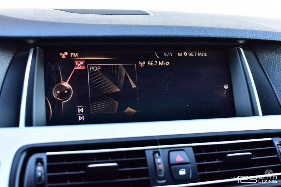 Black BMW 530 2016 in Kretinga, with an engine capacity of 3.00 L and mileage of 290 thousand km for 12750 €, photo 23 on AUTOMOTO.COM.LV