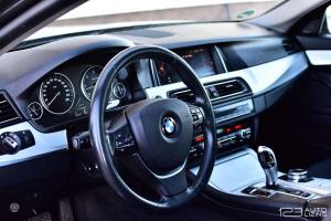 Black BMW 530 2016 in Kretinga, with an engine capacity of 3.00 L and mileage of 290 thousand km for 12750 €, photo 26 on AUTOMOTO.COM.LV