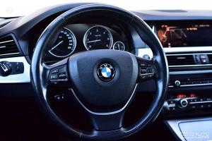 Black BMW 530 2016 in Kretinga, with an engine capacity of 3.00 L and mileage of 290 thousand km for 12750 €, photo 27 on AUTOMOTO.COM.LV
