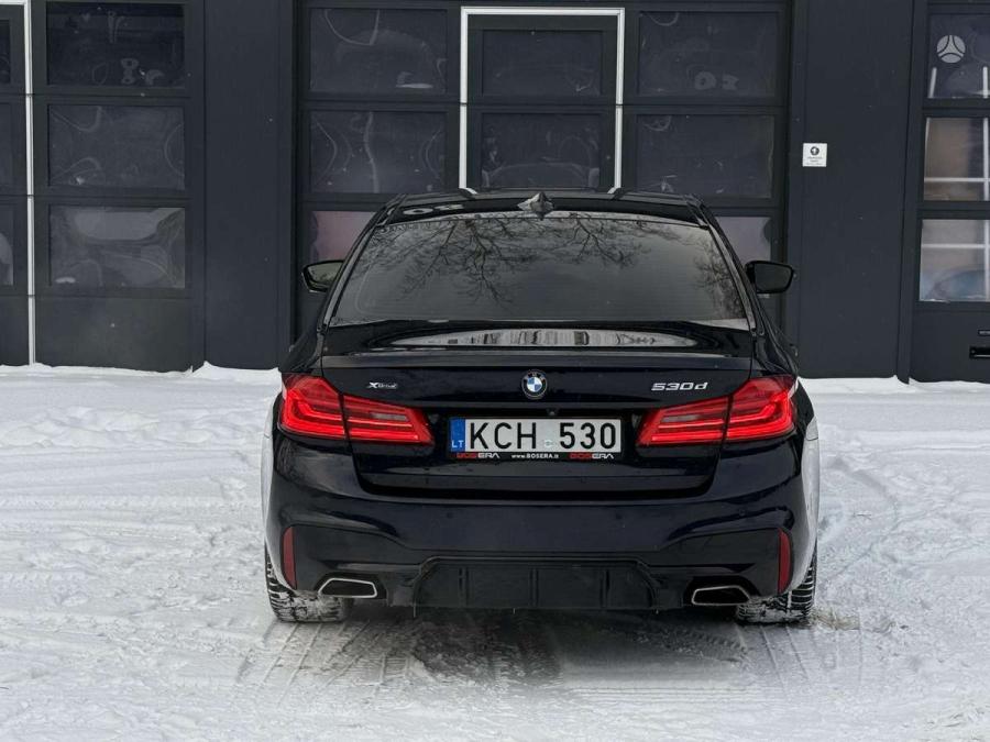Black BMW 530 2017 in Siauliai, with an engine capacity of 2.99 L and mileage of 240 thousand km for 22990 €, photo 6 on AUTOMOTO.COM.LV