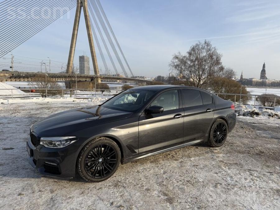 Black BMW 530 2017 in Jelgava, with an engine capacity of 2.00 L and mileage of 186 thousand km for 24000 €, photo 2 on AUTOMOTO.COM.LV