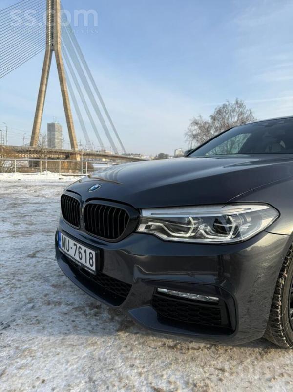 Black BMW 530 2017 in Jelgava, with an engine capacity of 2.00 L and mileage of 186 thousand km for 24000 €, photo 5 on AUTOMOTO.COM.LV