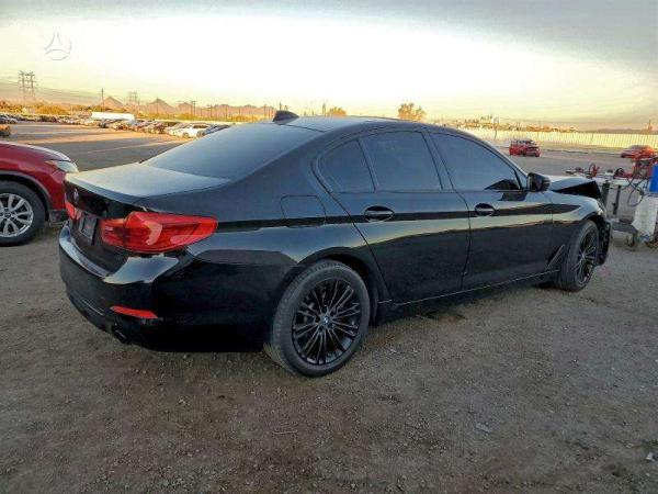Black BMW 530 2017 in Vilnius, with an engine capacity of 2.00 L and mileage of 117 thousand km for 12000 €, photo 4 on AUTOMOTO.COM.LV