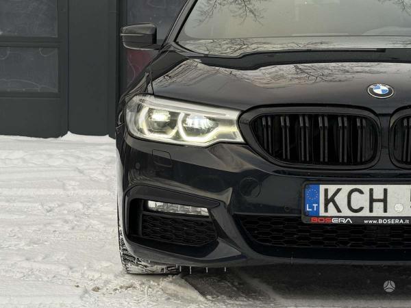 Black BMW 530 2017 in Siauliai, with an engine capacity of 2.99 L and mileage of 240 thousand km for 21990 €, photo 9 on AUTOMOTO.COM.LV