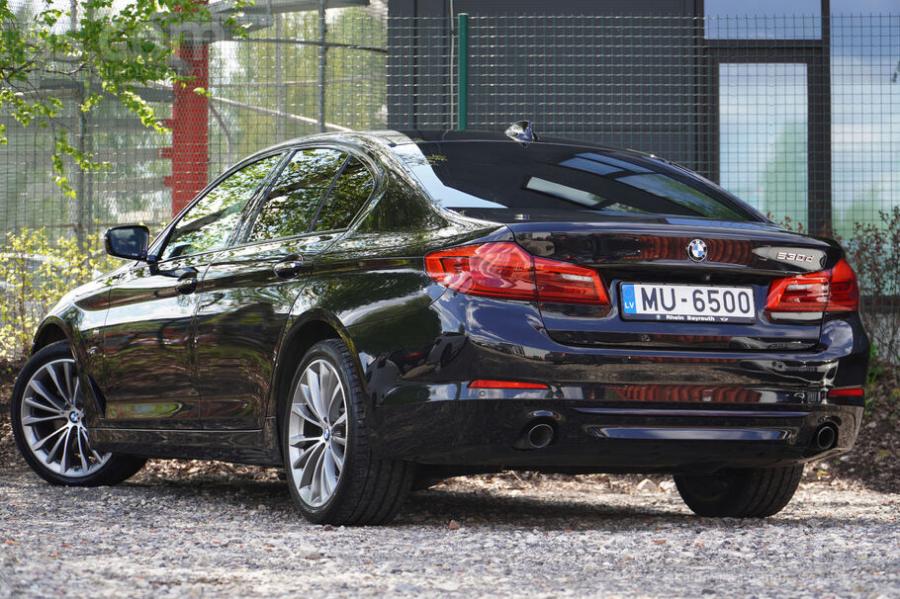 Melns BMW 530 2017 Rīga, ar dzinēja tilpumu 3.00 L un nobraukumu 146 tūkst. km par 23990 €, foto 13 vietnē AUTOMOTO.COM.LV