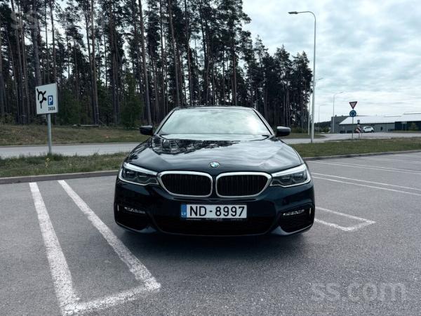 Black BMW 530 2017 in Riga, with an engine capacity of 3.00 L and mileage of 192 thousand km for 24400 €, photo 5 on AUTOMOTO.COM.LV