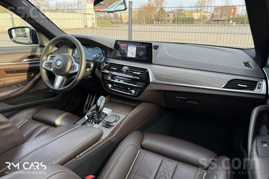 Black BMW 530 2017 in Jelgava, with an engine capacity of 2.00 L and mileage of 0 thousand km for 20950 €, photo 12 on AUTOMOTO.COM.LV