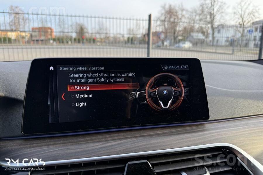 Black BMW 530 2017 in Jelgava, with an engine capacity of 2.00 L and mileage of 0 thousand km for 20950 €, photo 17 on AUTOMOTO.COM.LV